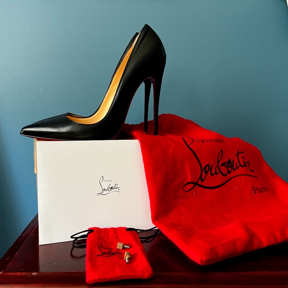 Christian Louboutin So Kate Pumps - Gem